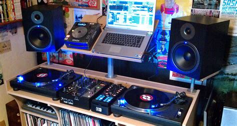 A Beginner DJ S Guide To Monitors Part 2 Positioning Your Speakers