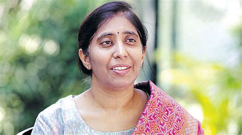 వైయస్‌ఆర్‌ జిల్లా ఎస్పీని కలిసిన వివేకా కుమార్తె అల్లుడు General