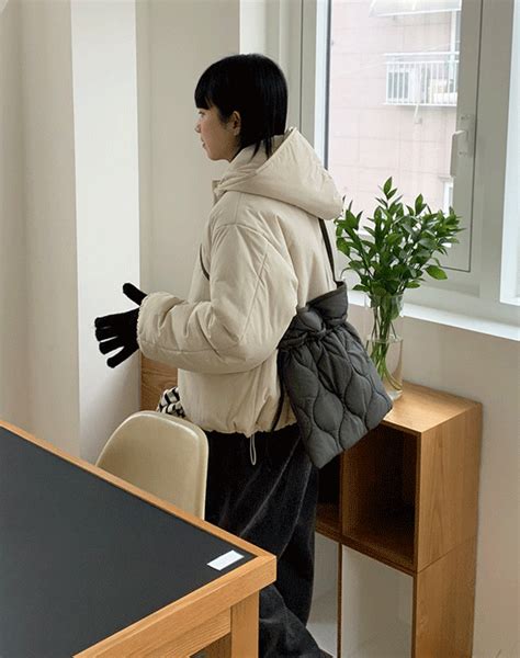 바온 베히트 퀄팅 크로스 백 3color 위시버킷