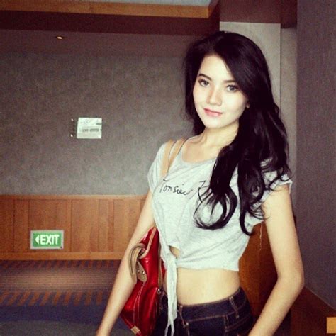 Kencing Luu Ini Adalah Kompilasi Gambar Selfie Yang Tidak Seharusnya Di Share Di Sosial Media