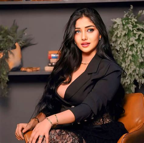 Sonam Gupta Sonam Gupta Updated Her Cover Photo