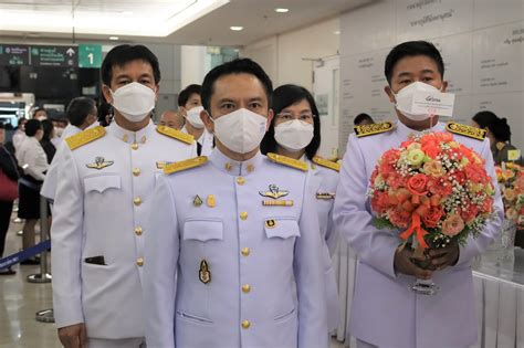 19 ธันวาคม 2565 ดร ปกรณ์ อาภาพันธุ์ ผู้อำนวยการ Gistda พร้อมด้วยคณะผู้บริหาร ร่วมถวายแจกันดอกไม้