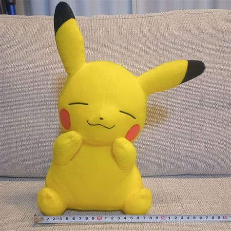 ピカチュウマニア！でっかいぬいぐるみ ほんわかピカチュウ メルカリ