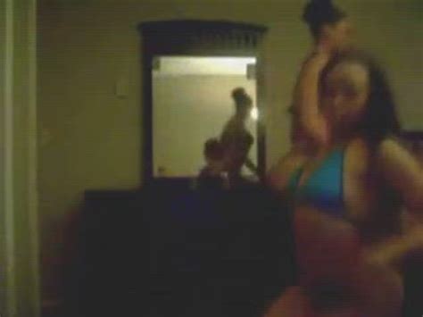 Curvy Girls With Big Booties Shaking Their Assets