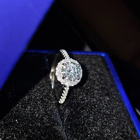 แหวนเพชร พร้อมใบรับรอง มีคุณภาพพร้อมจัดส่ง Ennxo