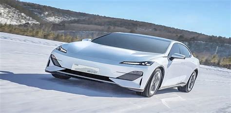 လျှပ်စစ်ကားများပိုမိုရောင်းချရရေး အားပေးမြှင့်တင်မှုများလုပ်လာတဲ့ တရုတ် Myawady Webportal