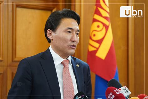 Г Дамдинням Англи хэлийг гуравдугаар ангиас эхлэн заана гэх мэдээллийг БШУЯ наас өгсөн Тус яам