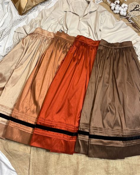 Сорочки Двосторонні Спідниці Сукні Індпошив Етноодяг Фартушки 2 білих 2 чорних Філейне