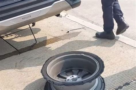 Ahli Dari Dunlop Ungkap Pemicu Ban Mobil Bisa Meledak Dadakan Pemilik Mesti Akui Ini