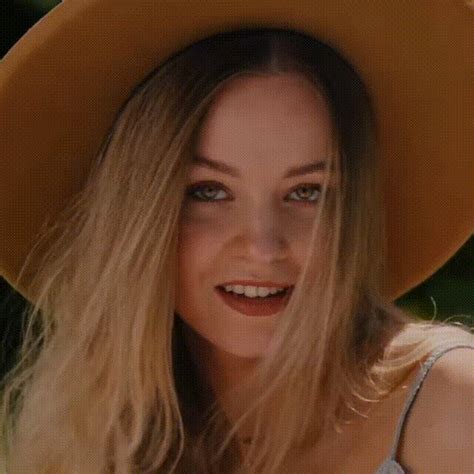 免费视频换脸 无需注册