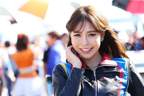 決勝レース グリッド上のレースクイーン 2015年スーパー耐久シリーズ第6戦 鈴鹿サーキット Photo Gallery