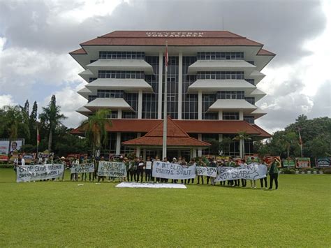 Perayaan Dies Natalis Upn “veteran” Yogyakarta Dalam Festival Mahasiswa
