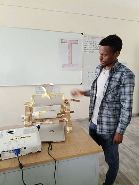 በሥራና ክህሎት ሚኒስቴር የብሩህ ኢትዮጵያ 2015 ብሔራዊ የሥራ ፈጠራ ሃሳብ የመጀመሪያ ዙር ውድድር ሰኔ 4 እና 5 ይካሄዳል። ብሩህ ኢትዮጵያ 2015