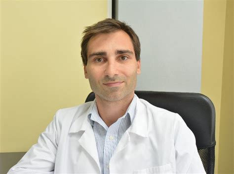 Д р Калоян Тонев Хранителните продукти в хладилника имат място на трапезата но не и върху рана