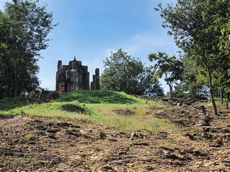 Wat Saphan Hin Sukhothai Timetomosey