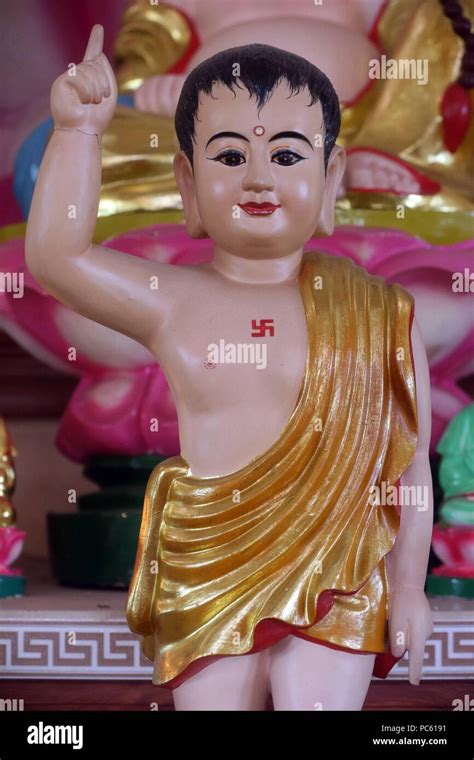 Chua Thiep Lange Buddhistische Pagode Prinz Siddharta Gautama Buddha