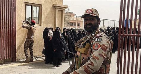 이란 이스라엘 충돌 격화에 파키스탄 이란 국경 무기한 폐쇄