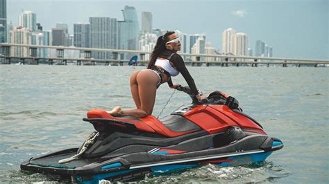 Luna Star Seduce And Destroy