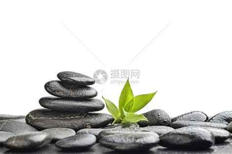 禅宗玄武岩石头和竹子在白色上隔离高清图片下载 正版图片503224561 摄图网