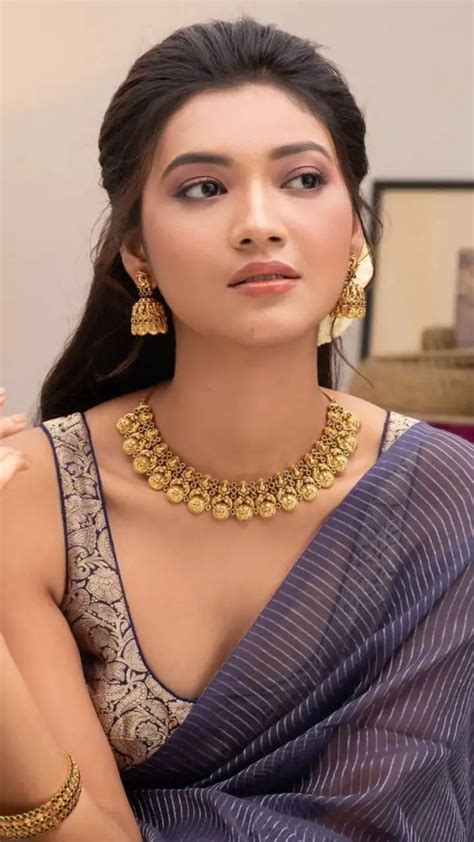 Hindi Model Shaswati Bala Biography News Photos Videos Nettv4u