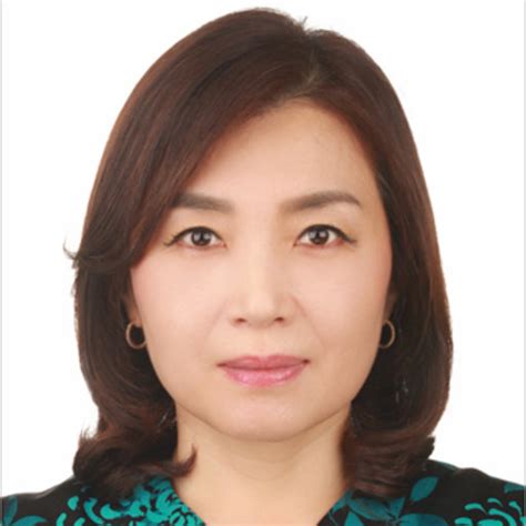 Seung Hee Lee Judge William Holmes Cook Endowed Professor Full Ph