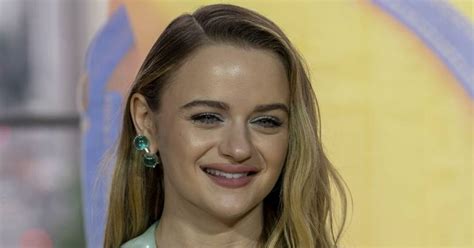 Superfan Joey King Appeared On Survivor In The Best Way