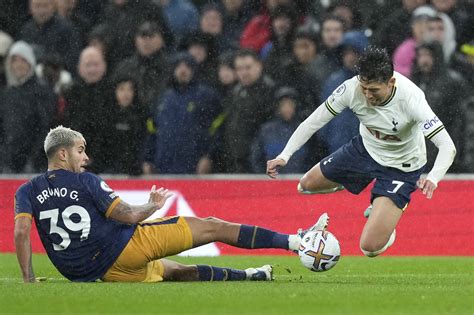 요리스 실수 토트넘 뉴캐슬에 1 2 패손흥민은 침묵 중앙일보