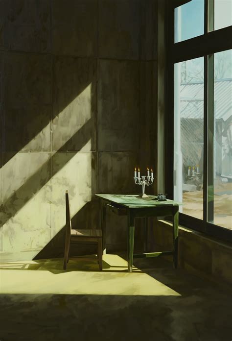 정보영의 방은 빛과 어둠이 구축한 공간입니다 수직과 수평의 화면을 가로질러 들어오는 빛은 안과 밖을 연결함과 동시에 빛과 어둠이 머무르는 곳으로 시선이 옮겨가 닫힌 창문