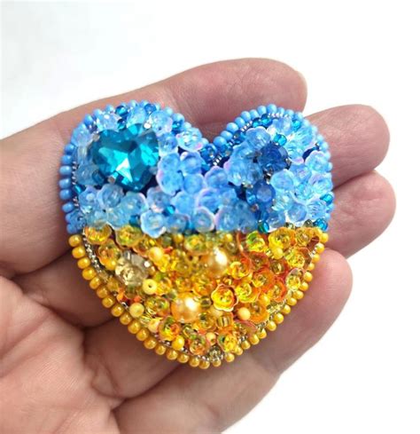 Патріотична брошка — цена 365 грн в каталоге Броши Купить аксессуары по доступной цене на Шафе