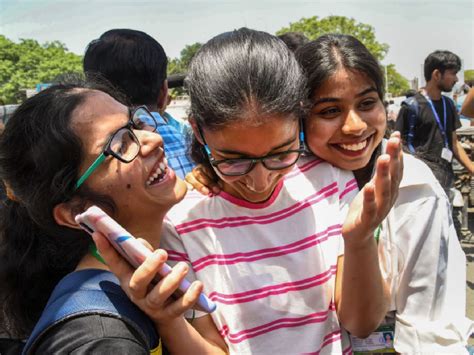 Cbse Class X Class Xii Results Thiruvananthapuram Region Shines Kerala News News9live