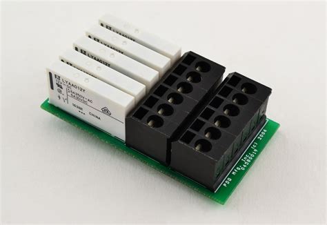 RELAY OUTPUT BOARD
