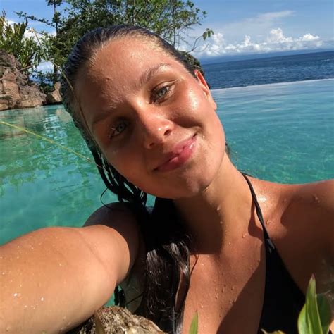 Sarah Ebright Sarahebrightfig • Threads Say More