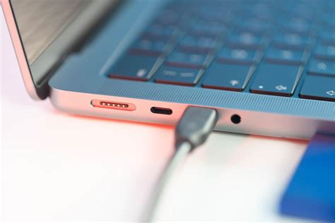 Usb Type C Connector Could Become The Standard For All Device Thanks To Eu