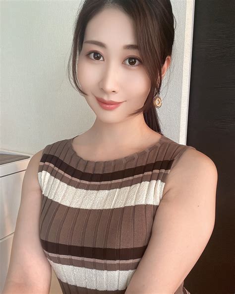 こんばんは♡明日からお盆休みの方が多いのかな？ お仕事の方はおつかれ様です🍀 ジムに通い出したから体脂肪率と筋量測ってみたんだけど 自分が思っ