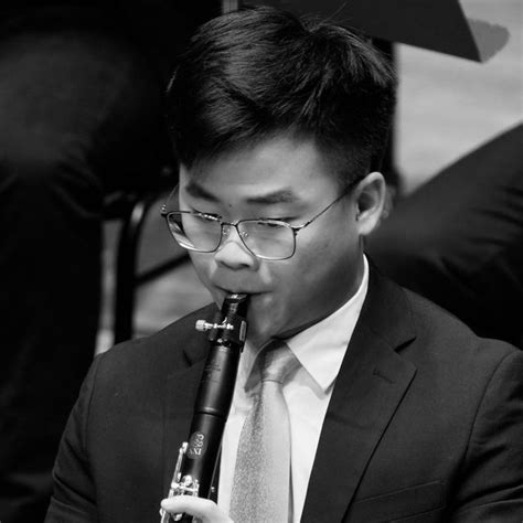 前陣子被分配到behavioral面試 剛好candidate正在一家以中國人為主的公司工作 他舉了許多「成功改善團隊氛圍」的例子來講 我也反思了一下 是不是亞洲人受到的教育跟價值觀 反而跟