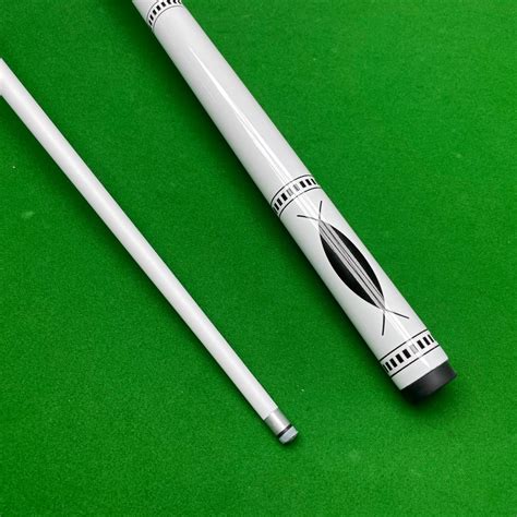 Elegant White Hard Maple Carom Billiards Cue Stick Fast Handling