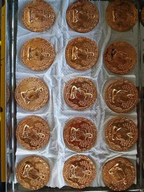 เหรียญกลมใหญ่ ปลดหนี้ หลวงปู่สด วัดโพธิ์แตงใต้ ปี 37 พระนครศรีอยุธยา Ennxo