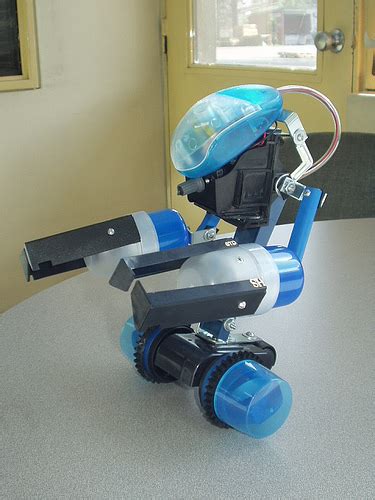 The Art Of The Junkbot Make