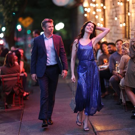 Itt Vannak Az Első Fotók Anne Hathaway Szerelméről Az ördög Pradát Visel 2 Ben In Magazin