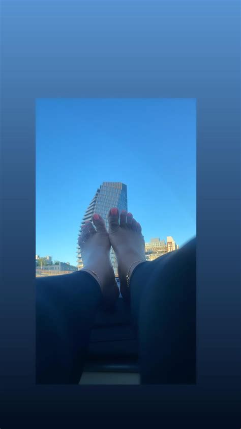 Its My World And Youre Insignificant In It R Giantessfeet