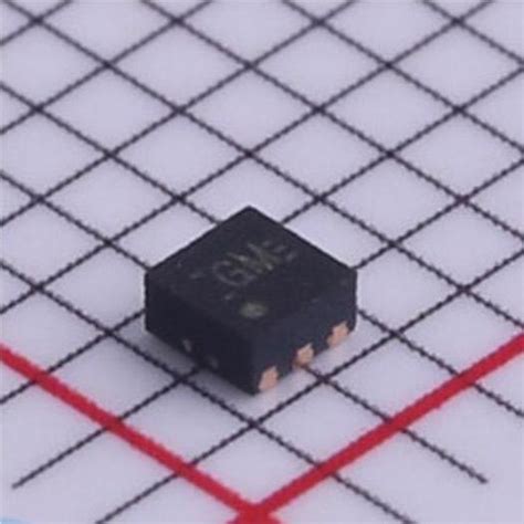 Switching Voltage Regulators Low Input Voltage 33 V Output Voltage