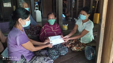 ရွှေသောင်ယံမြို့တွင် အသက် ၈၀ မှ ၈၅ နှစ်ကြား အဘိုး အဘွားများအား ထောက်ပံ့ငွေများ ပေးအပ