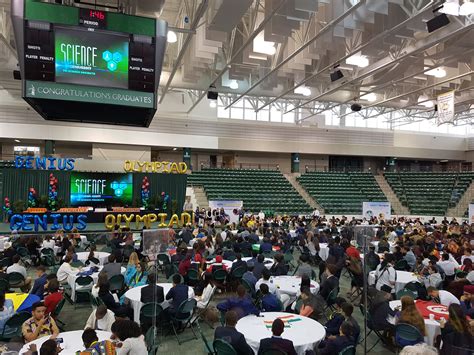 გიმნაზია აია Gess ის მოსწავლეებმა ნიუ იორკის ოსვეგოს უნივერსიტეტის