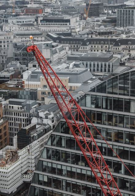 우크라이나 재건 대장주 서암기계공업 혜인 우림피티에스 서연탑메탈 현대건설기계 등 주식정보통