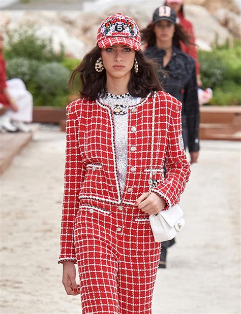 How To Wear A Tweed Jacket This Winter The Fashiongton Post