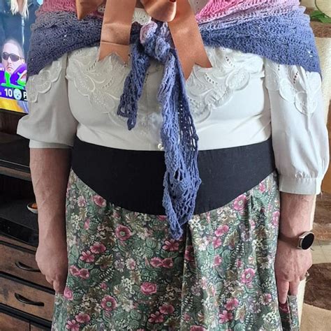 Ladies Or Girls Ruffled Dormeuse Cap Cotton Or Linen Mob Cap