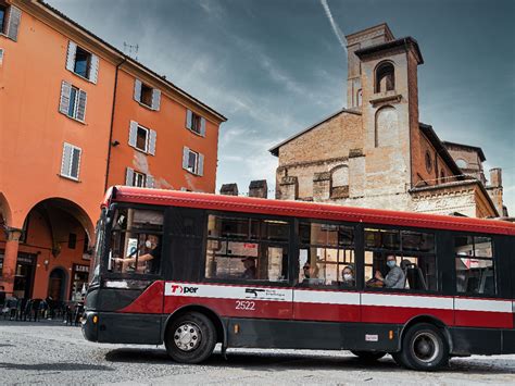 Trasporto Pubblico Dall8 Marzo Le Nuove Linee 44 E N8 Comune Di Bologna