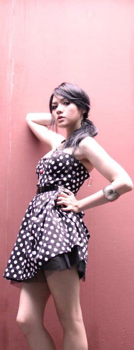 Vicky Shu Sexy Pose Photo Foto Sexy Artis Indonesia