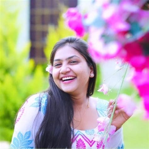 Sai Rachana Rachana Kanna Threads Say More