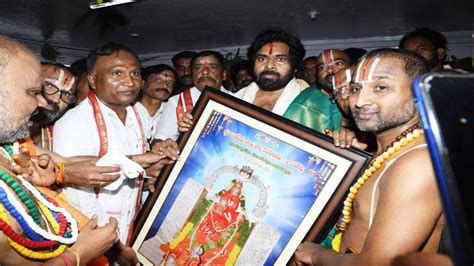 తెలంగాణలో పోటీపై పవన్ కల్యాణ్ సంచలన ప్రకటన ఏపీ ఫార్ములా వర్కౌట్